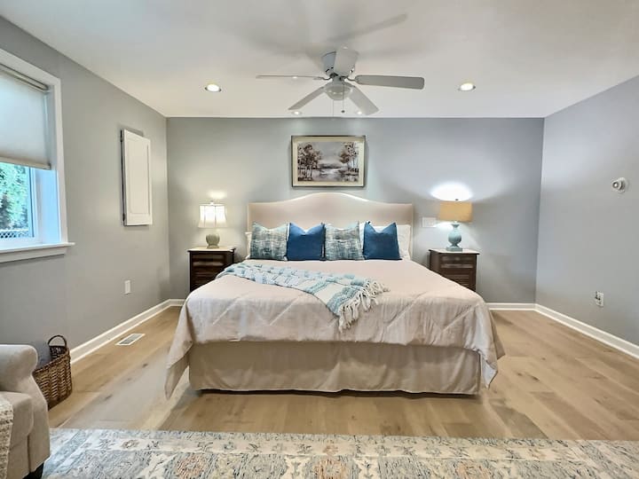 Lakefront Home, Near Seatac With Ac & Free Parking - Des Moines, WA