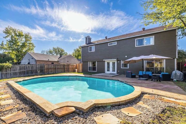 4br Home | Pool, Bbq & Games | Near Six Flags - Grand Prairie, TX