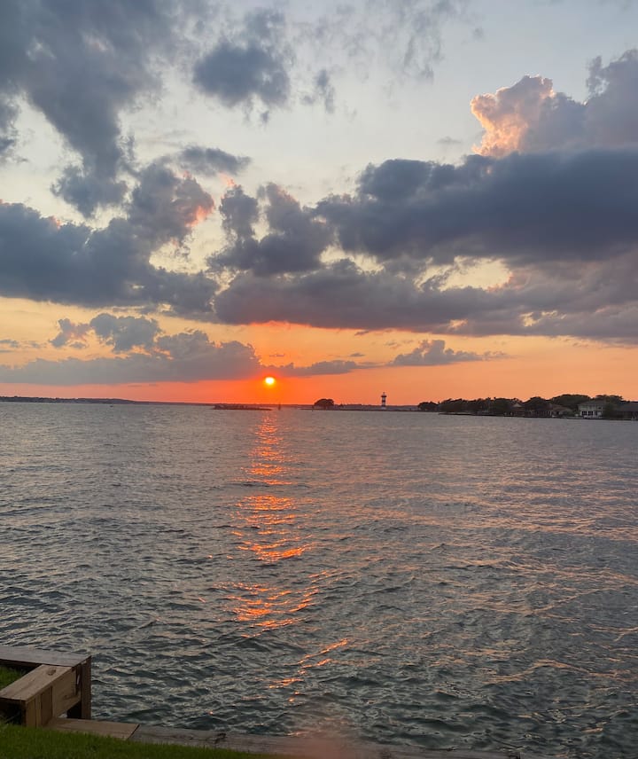 Waterfront Condo - Willis, TX