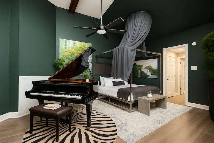 Grand Piano, Huge Geodes, Powerful Artistic Home - Dallas, TX