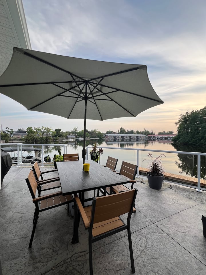 Bobcaygeon Waterfront Suite - Bobcaygeon