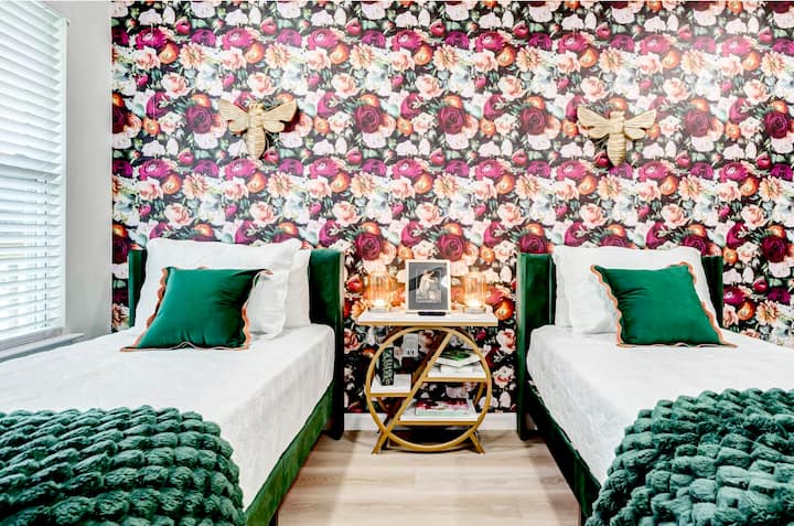 The Pink Peony On Market Street - Brenham, TX