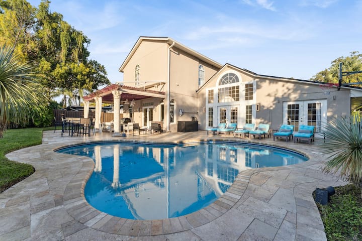 Lux Retreat Sleeps 16 Heated Pool Coming Soon! - Altamonte Springs