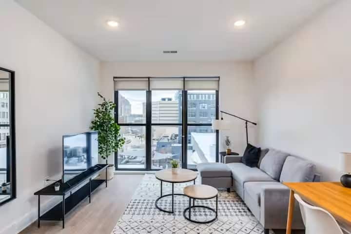 Studio Near Hard Rock | Otr Nightlife Spot - Cincinnati, OH