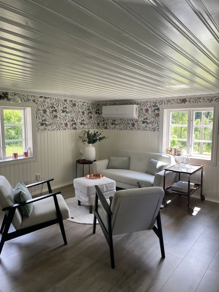 Cozy Cottage With Hot Tub - Sweden