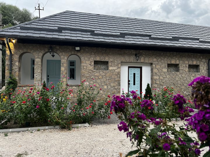 The Guest House - Moroeni