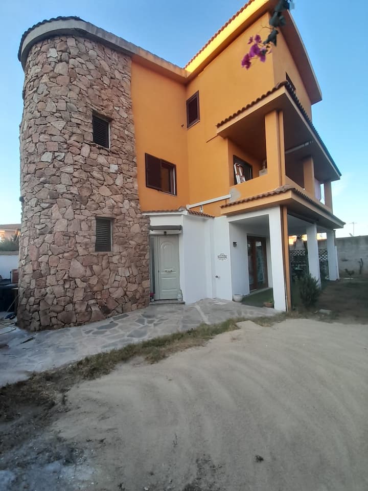 Casa Tholos: Charme E Relax. - Olbia