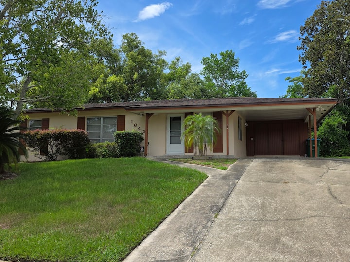 Florida Themed W/no Cleaning Fee - Deltona, FL