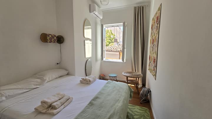 [Trieste Anchor] - Peace Just Steps From The Sea - Trieste