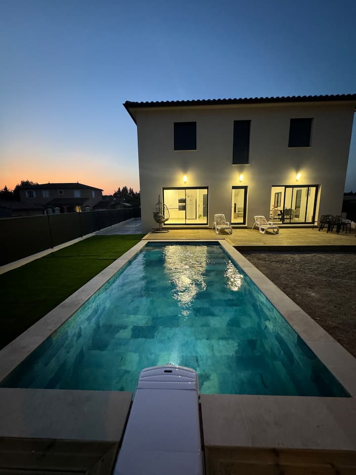 Villa Moderne Avec Piscine - Vaucluse