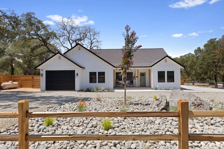 Loomis 4-bedroom Retreat - Granite Bay, CA