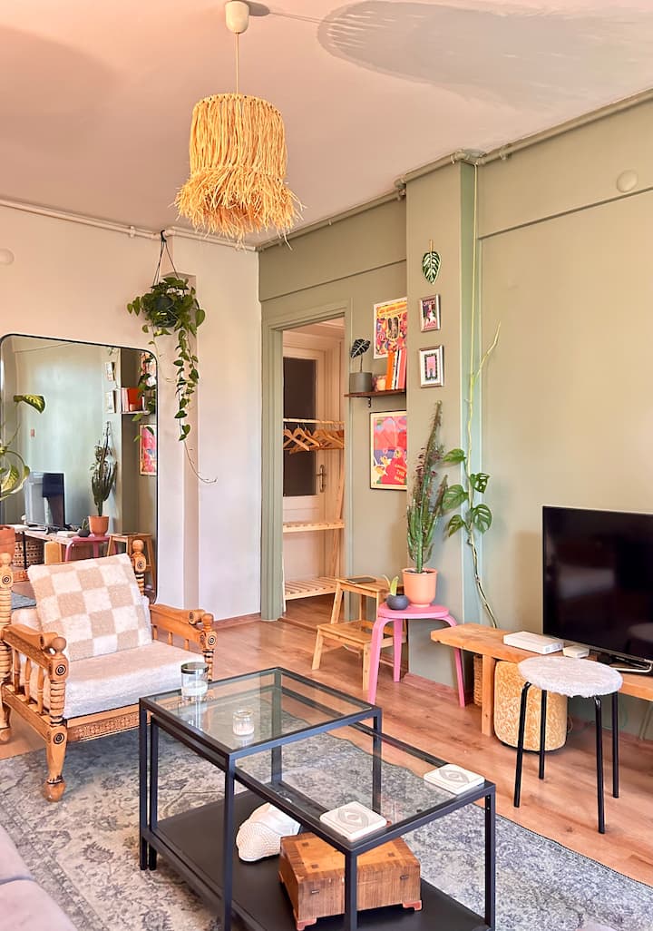 Sofi’s Green Hideout In Central Kadıköy - İstanbul