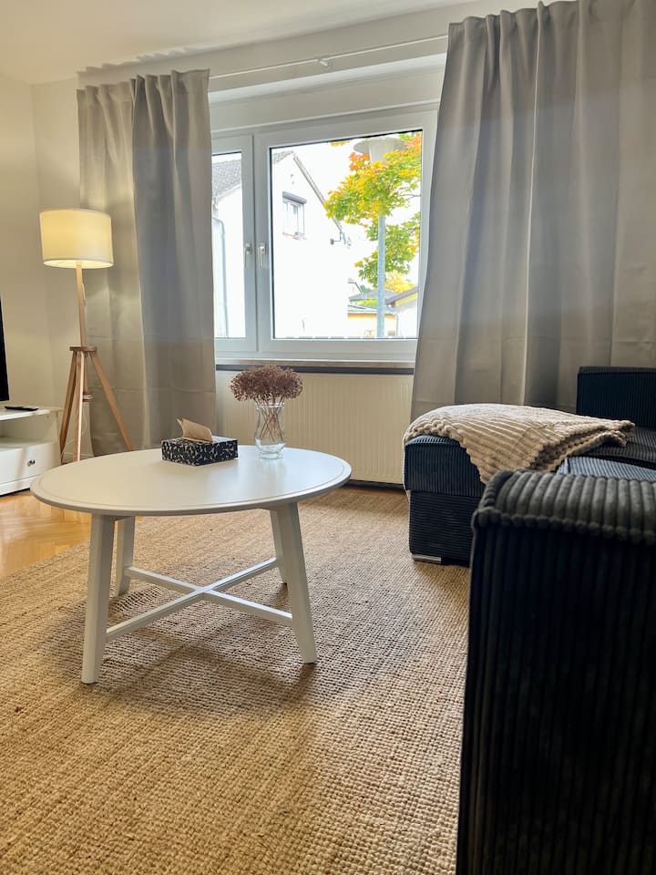 Newly Renovated Bright Apartment By The Water - Erkner