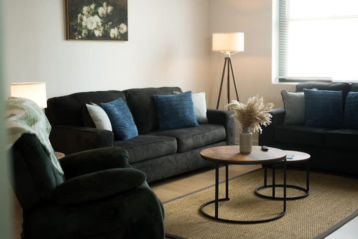 Charming 2 Bedroom Loft - Cleveland, OH