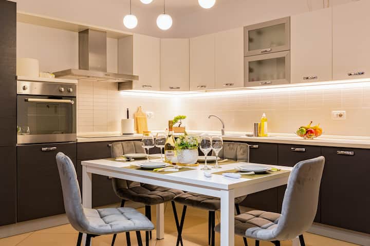 Fructus Plaza Ultracentral Deluxe Apart. + Parking - Timișoara