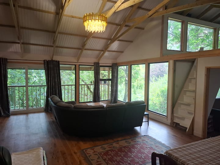 Large Secluded Country Retreat - Sennen Cove