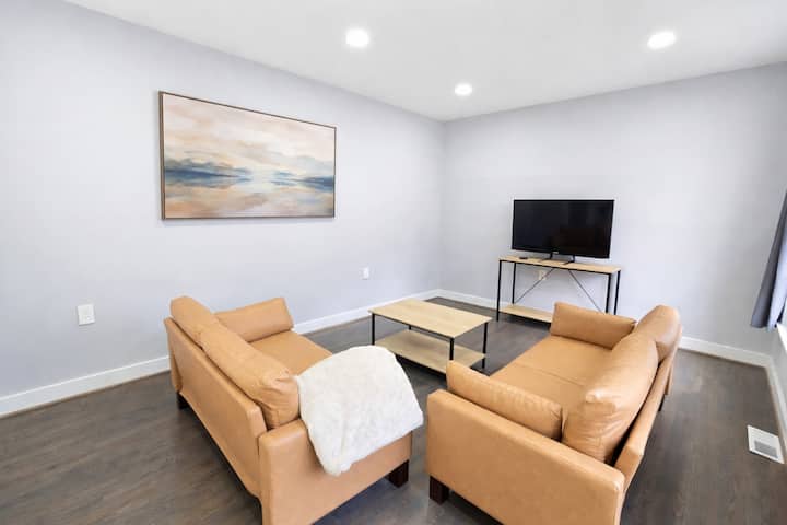 Datacenter Area 6 Bedroom - Leesburg, VA