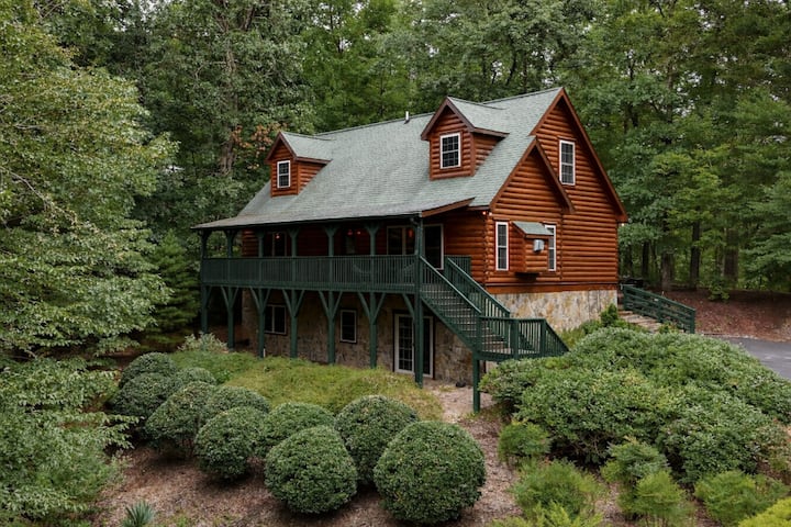 Log Cabin W/ Resort Perks | Lake Lure - Lake Lure, NC