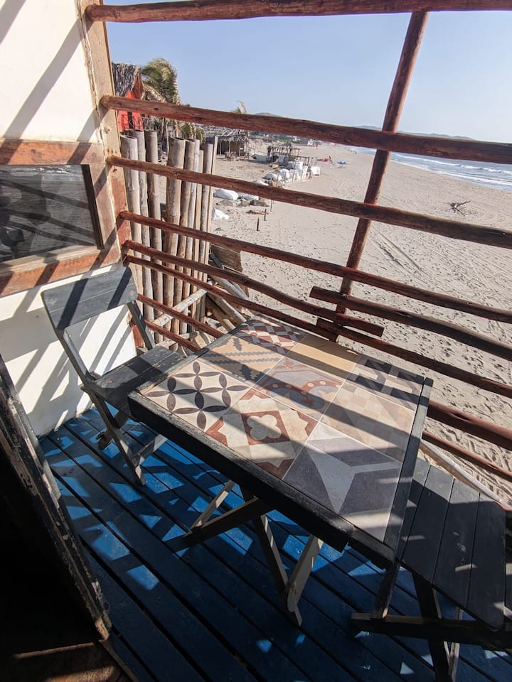 Pequeña Cabina Mirando El Mar. - Máncora