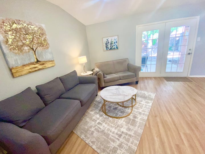 “Hello Dolly!” 3/2/2, Ttu/lcu Stay + Yard / Wfh - Lubbock, TX