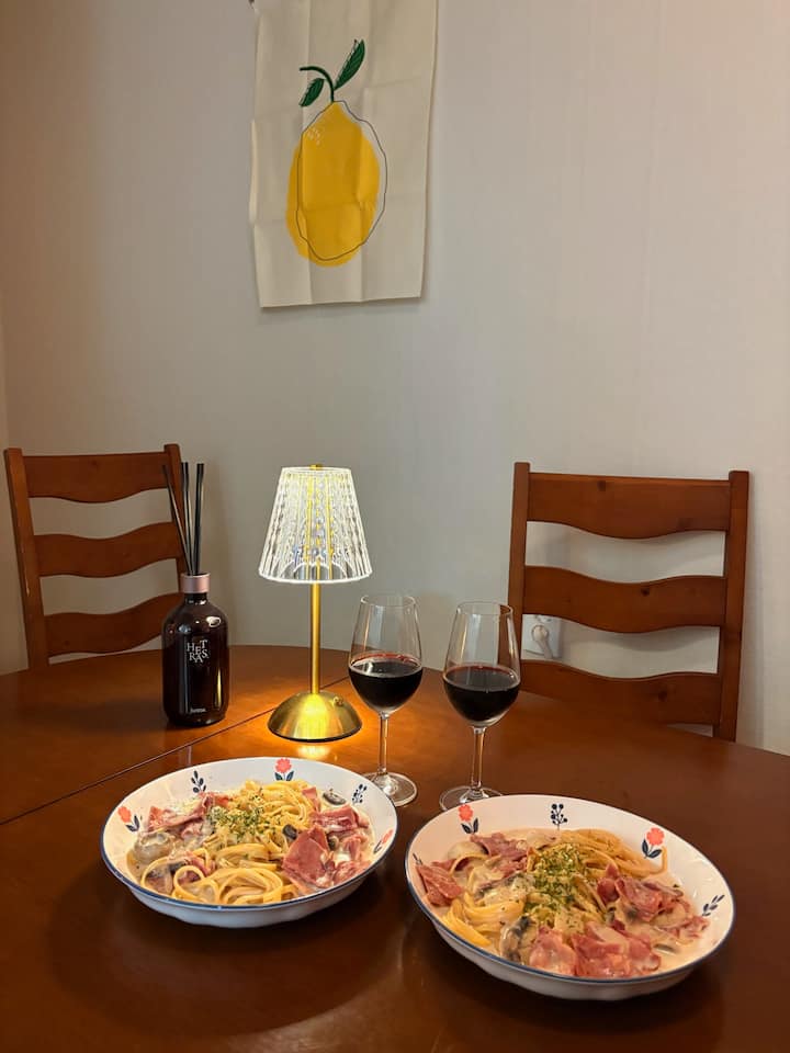 [장박추가할인] 논현역 도보 6분/강남/신논현/위치최상/공항버스/성형외과/먹자골목/2r3b - Seoul