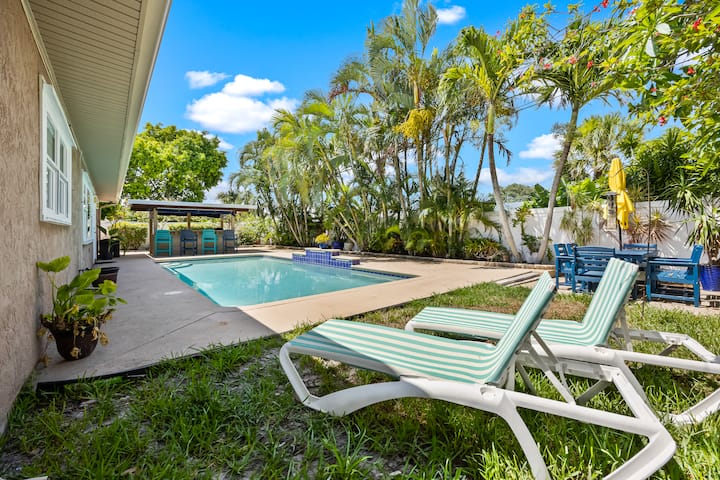 Salt + Sol Group Getaway | Pool + Outdoor Kitchen - Cocoa Beach, FL