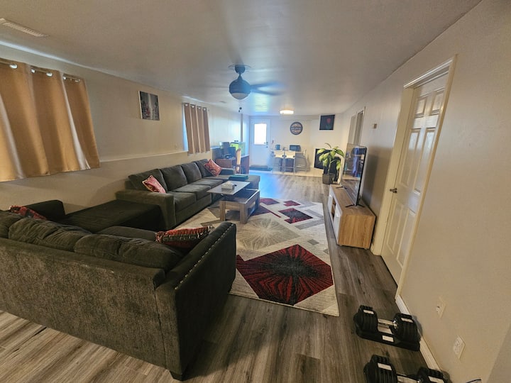 Lower Level Unit With Private Space - Windsor, ON, Canada