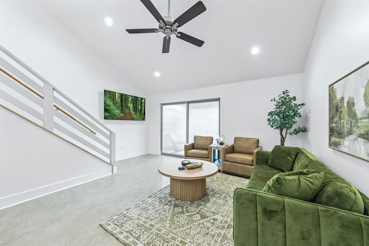 The Cajun Shack•king Suite•fast Wifi•prime Locale - Lafayette, LA