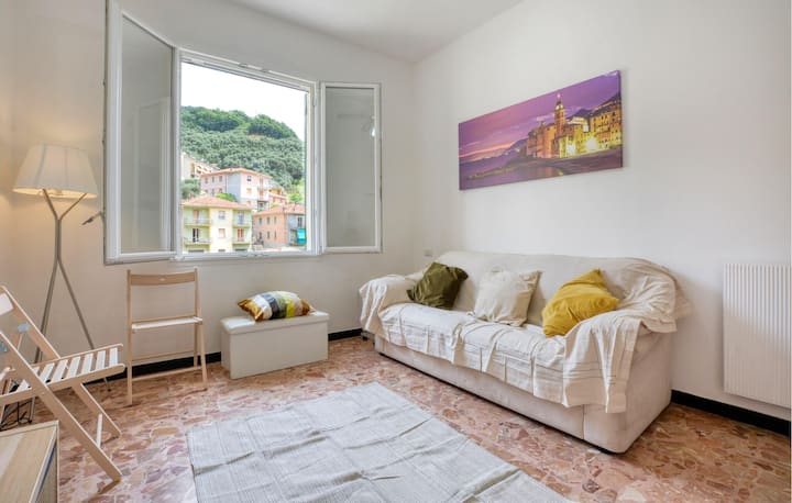 2 Bedroom Pet Friendly Apartment In Moneglia - Moneglia