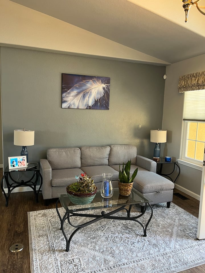 Roomy, Mountain View Suite - Pueblo, CO