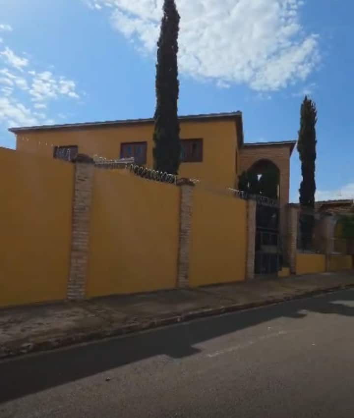 Casa Renovada, Perfeita Pra Grupo! - Barretos, SP, Brasil