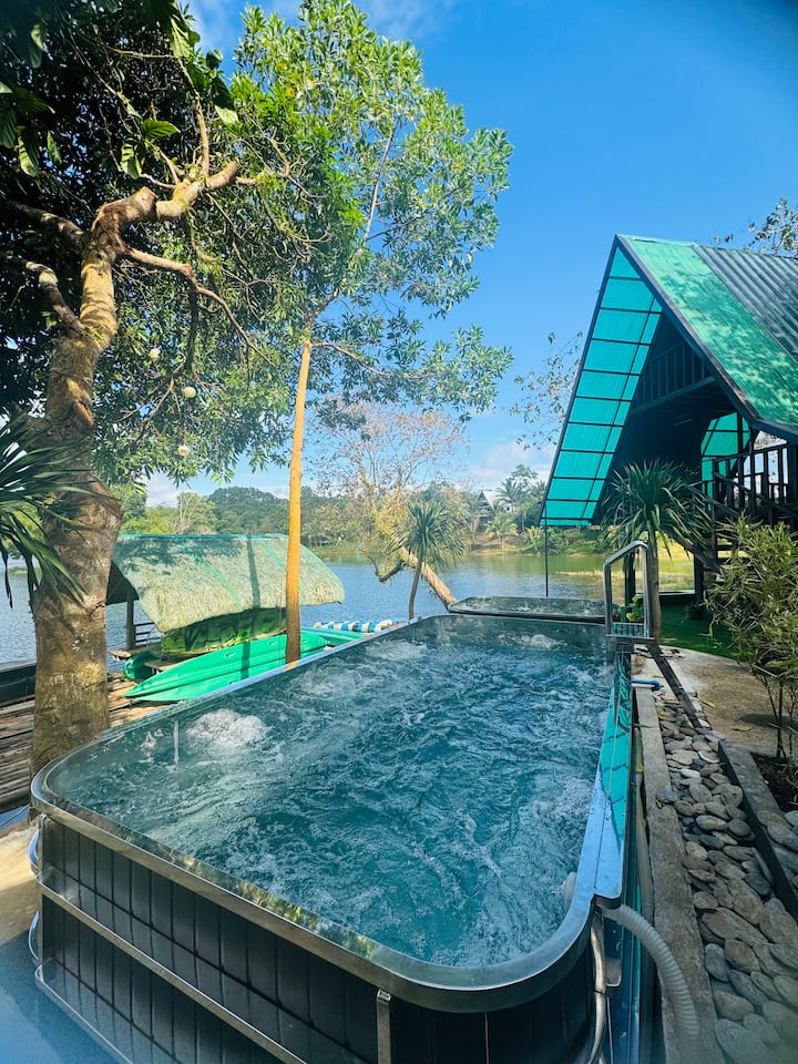 Lakefront Balai Hayahay: Serene & Modern Glamping - Cavinti