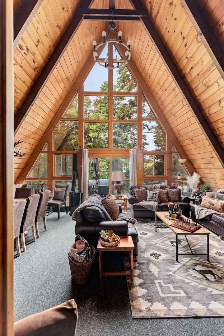 Ski | A-frame | Hot Tub | Sauna | 2 King Beds - Gaylord, MI