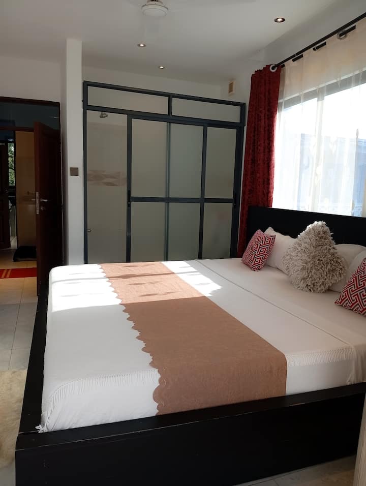 Valeria's Homestay Super King Beds- Nyali,mombasa. - モンバサ
