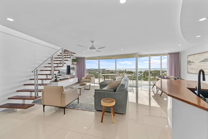 Private Rooftop Bliss | 3br Penthouse By The Beach - Caloundra