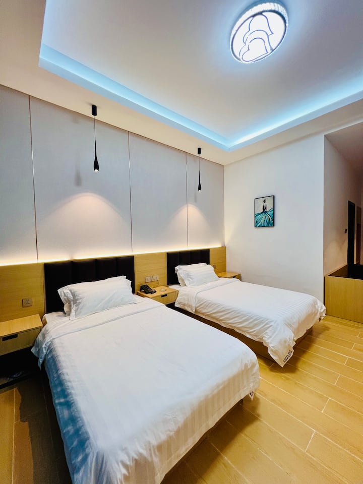 Times Mansion Hotel Twin Bed - Freetown