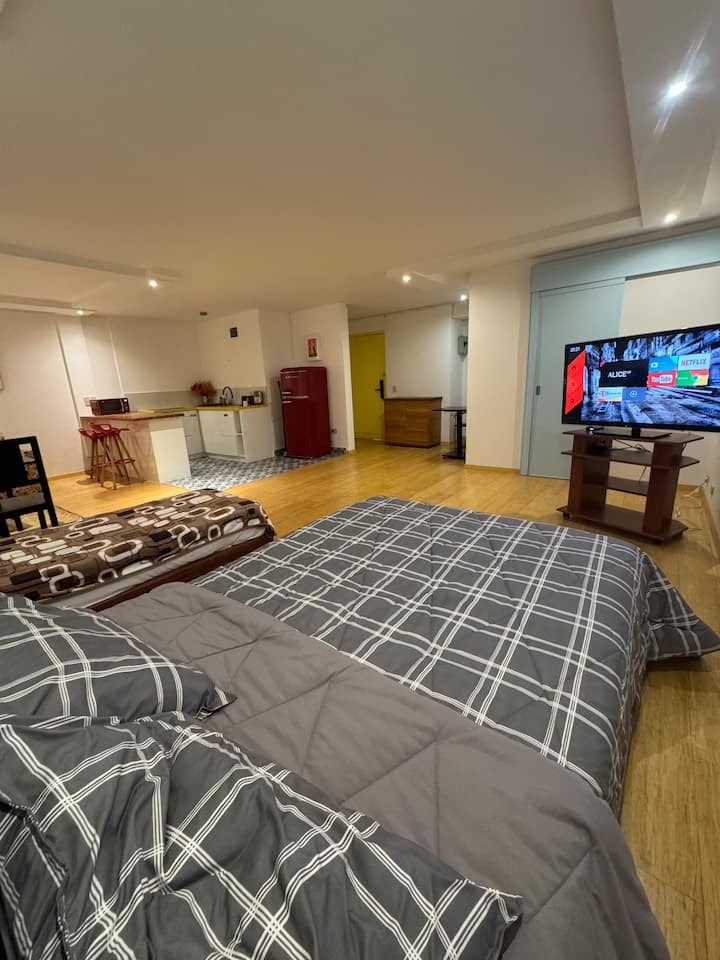 Suite Elegante, Cómoda Y Segura - Quito