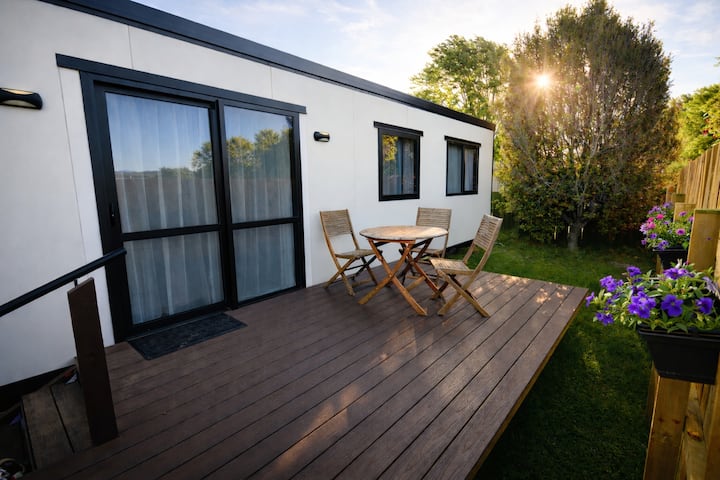 Bikes • Close To Town • Netflix • Nespresso - Blenheim