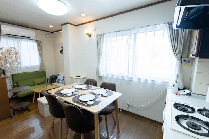 新宿4分,渋谷15分,中野駅徒歩6分/50㎡,ダブルベッド3台/無料wi-fi/葛飾北斎,美しい宿 - Tokyo