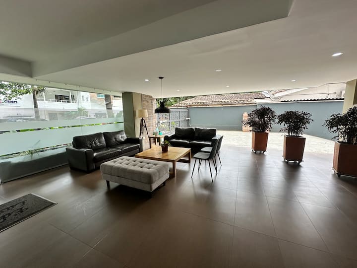 Apartamento Tipo Estudio En La Aguacatala - Medellín