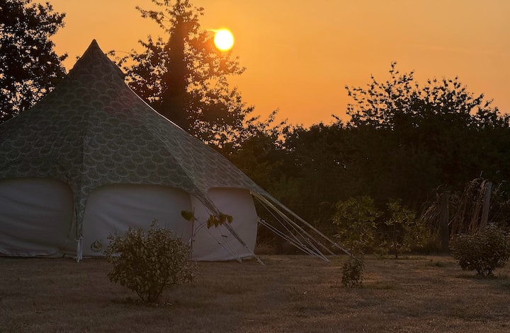Sunrise Tent - Arnac-Pompadour
