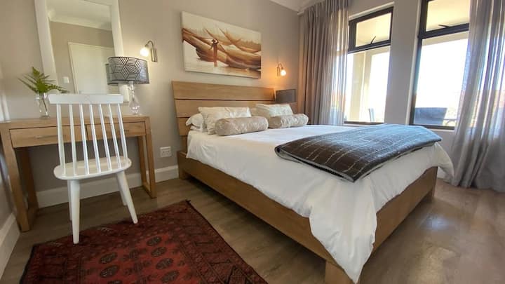 Gorgeous 1-bedroom Apartment With Prime Amenities. - Plettenberg Bay