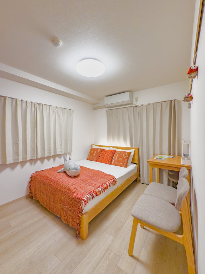 晴空塔｜押上站步行1分钟｜26㎡大床房带阳台电梯｜独立卫浴｜生活用品家电齐全｜旅行生活交通购物全便利 - Tokyo