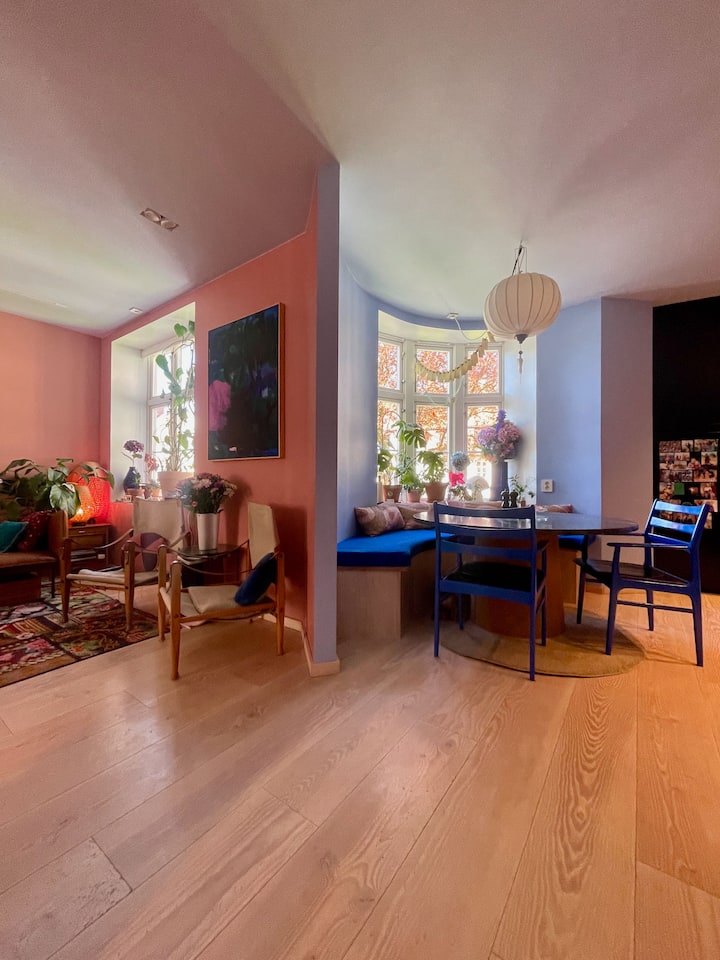 Fargerik Leilighet På Lindern - Oslo