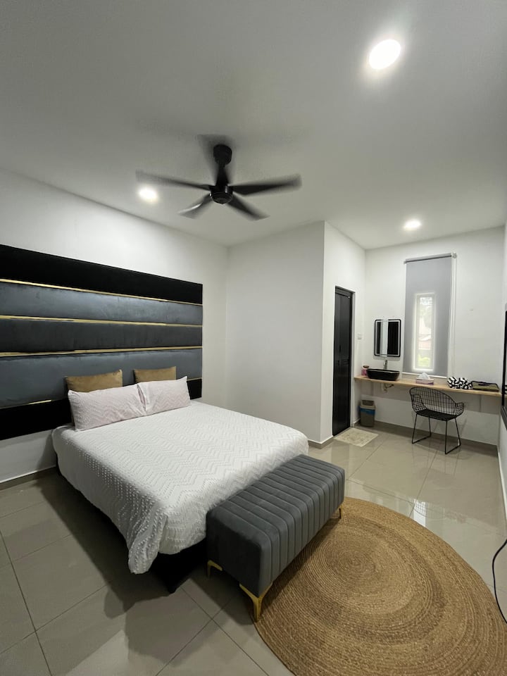 Tiny Room Lux - Gemas