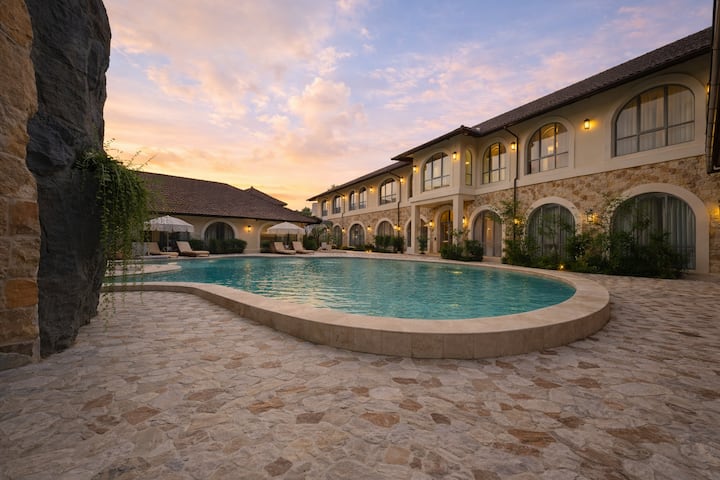 Chic Apartment Next To Sanur Beach + Pool & Garden - Sanur