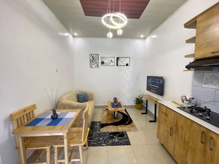 Central 1-bedroom | Peaceful Stay, Wi-fi & Parking - Kigali