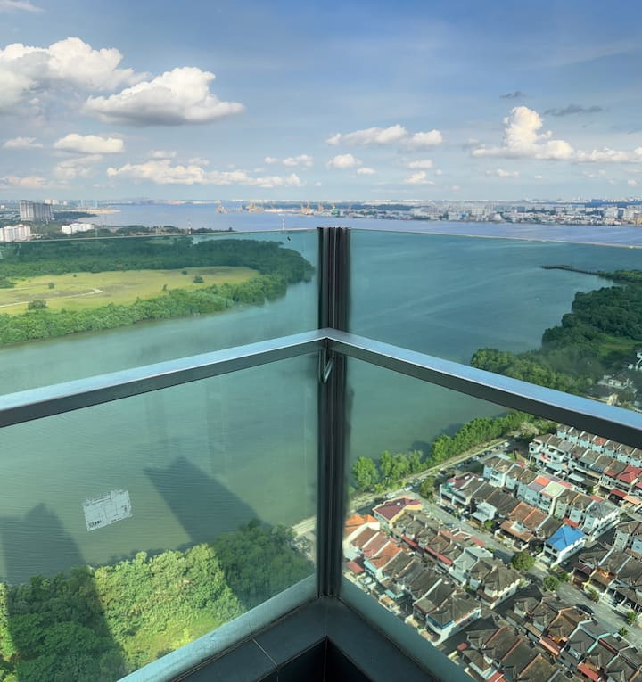 Seaview Living At The Heart Of Jb - Johor Bahru
