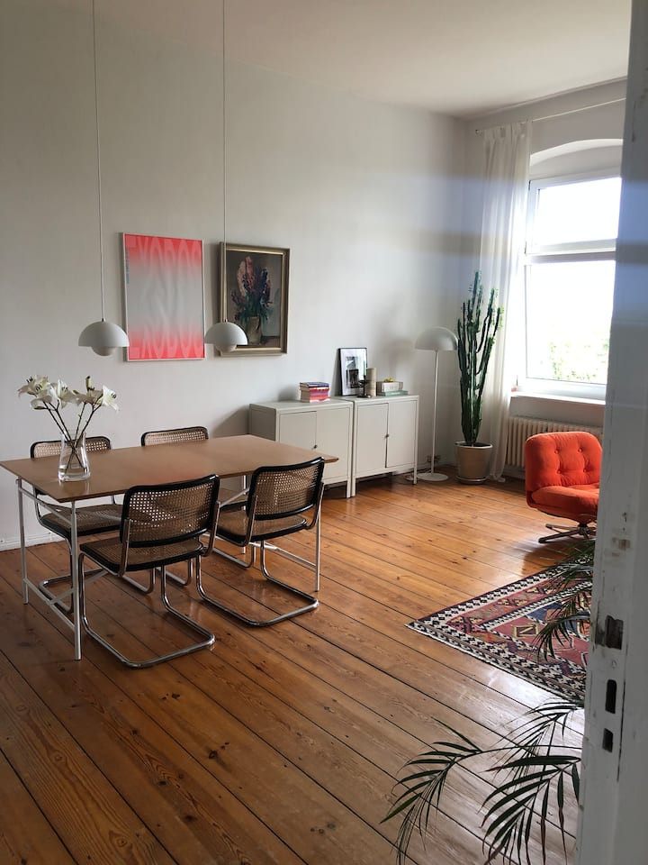Altbau-juwel In Berlin-charlottenburg - Berlin