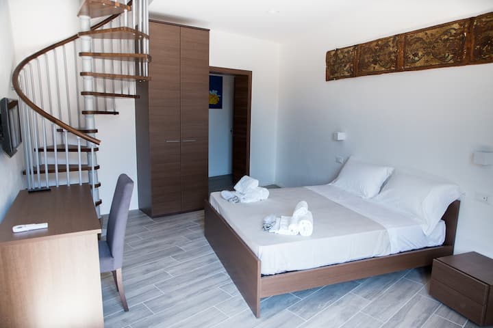 Family Apartment & Terrace - Palermo